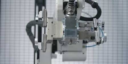 Robo2Go Milling - Robot automation system by DMG MORI - DMG MORI
