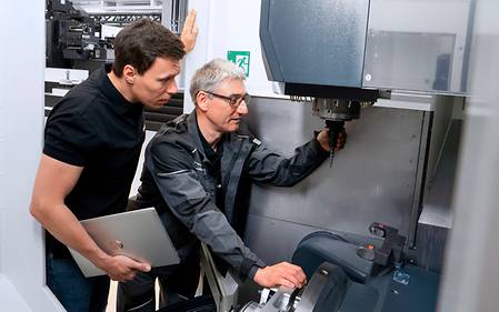 CNC Machine Maintenance Training - DMG MORI
